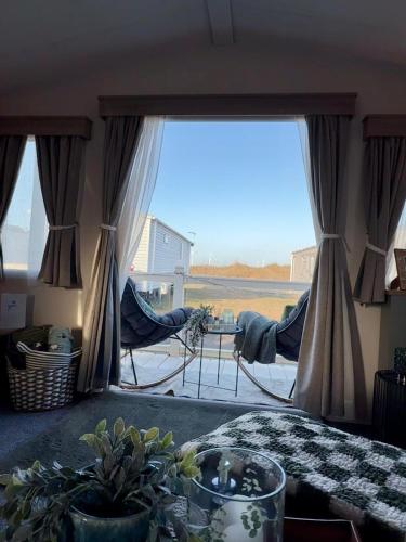 Luxury Caravan, On The Beach - Scotland