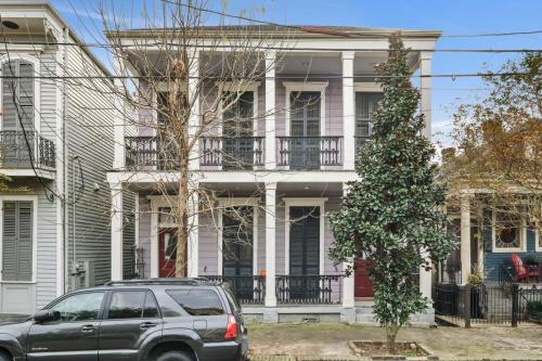 Bright Villa W Heated Pool & Pool Table 5br 4ba - Louisiana