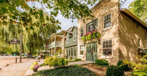The Little Inn - Bayfield