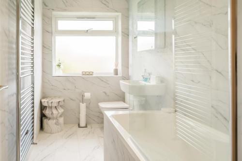 Solihull House - Free Parking, Nec, Airport - Guernsey