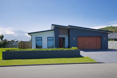 Ocean Ridge Retreat - Opposite Hole 13! - Kaikōura