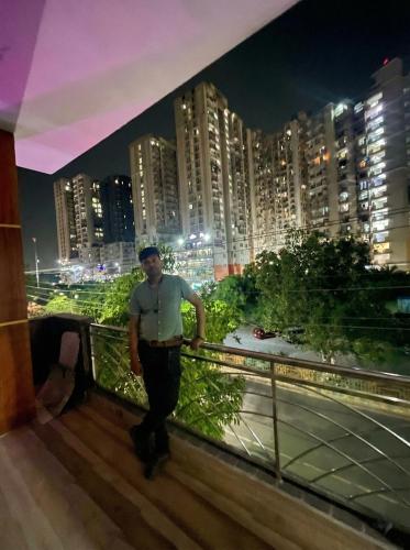 The Cozy Nest-3bhk Near Vaishali Metro & Max Hospital - Ghaziabad