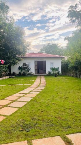 The Nature's Heaven Farm House At Shamshabad - Hyderabad