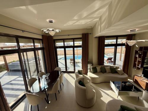Sunny 4br Villa Plus Nanny With Private Heated Pool And Jacuzzi In Elgouna - Hurghada