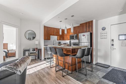 Serene 2br Hideaway Hot Tub And Breathtaking Views - Alberta