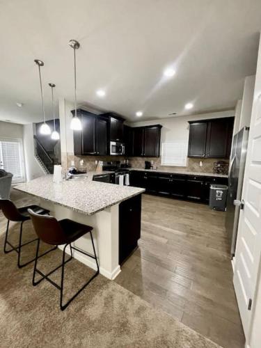 Spacious Home, Patio, Yard, Wifi, Near Speedway - Atlanta Motor Speedway
