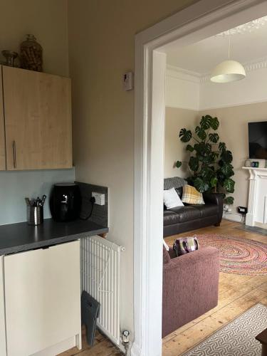 A Wee Cottage In Dunfermline - Dunfermline