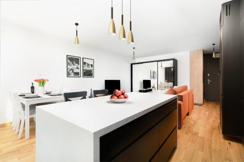 Easy Rent- Unia Art Residence 90, Basen & Spa, Centrum Free Parking 24h Check-in - Lublin