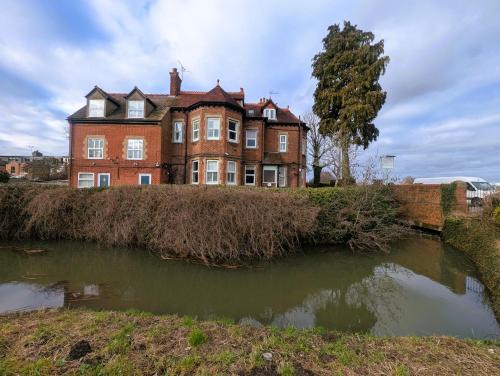 Lakeside Oxford Hotel - Oxford