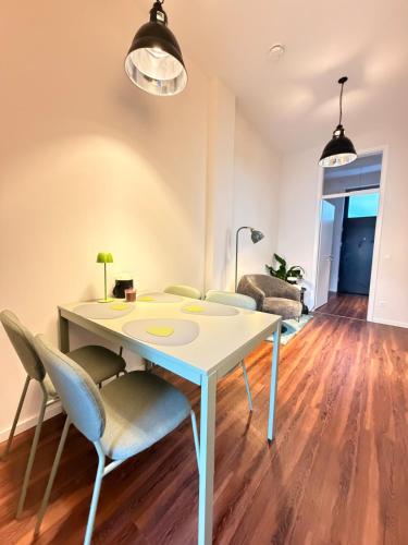 Fewo Liv - Zentrale Citywohnung - 2 Schlafzimmer - 4 Betten - Kuche - Ideal Fur Familien - Bamberg