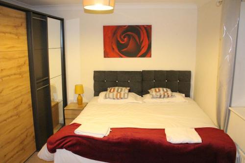 Sunbruff, 4 Bedroom House, Parking, Wi-fi, Near Town Centre - Ipswich, UK