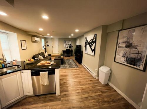 Boardwalk- Large Modern Unit With King Bed Fast Wifi Free Coffee And Easy Parking - Kennett Square, PA
