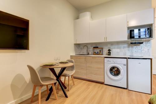 L'emeraude - Une Suite Elegante Aux Portes De Lyon - Villeurbanne