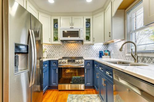 Stay Near Averett & Caesars! Cozy Home W/ Patio - ダンビル, VA