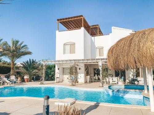 Snow White Villa - Hurghada