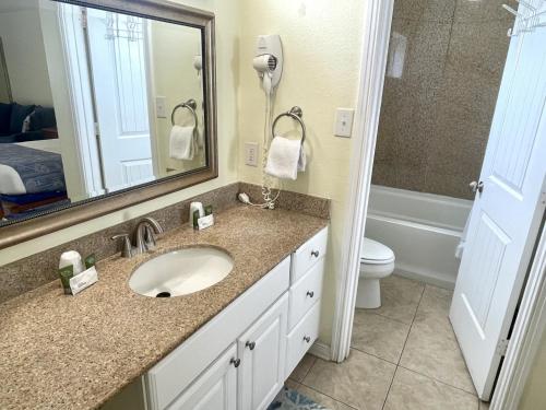Beachgate Condo Suites And Hotel 421 Condo - Port Aransas, TX
