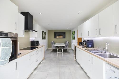 Haven - Spacious Luxury Home Perfect For Families, Couples And Contractors! 5mins To Xscape And Junc - リーズ