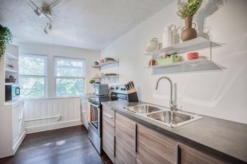 Historic 1bdrm - Parking - Walk To Restaurants & Westport! - Kansas City