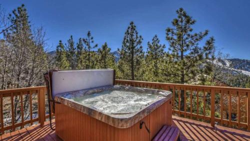 Views At Wolf Lodge By Avantstay - Big Bear Lake, CA