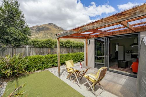Private Studio In Sunny Suburbs - Queenstown, New Zealand