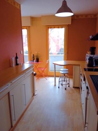La Suite Celestre Rennes 2 Chambres Parking Et Balcon Second Lodge - Rennes