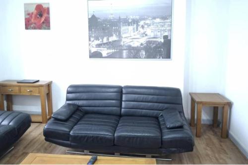3 Bed House Sleeps 5 - Free Parking - Tv & Wifi - Sheffield