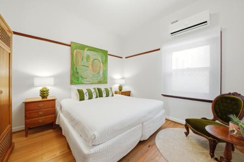 Belle Escapes - Bay Boutique At The Papilio - Glenelg
