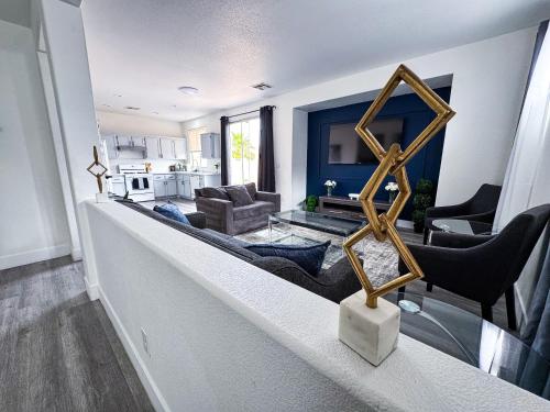 Spacious 3-bed Family Retreat Wifi & Parking - Las Vegas, NV