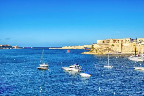 Boutique Mini Studio Overlooking The Marina - Malta