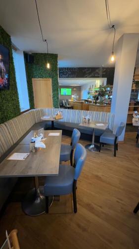 The Courtyard Bar, Kitchen, Rooms - Falkirk