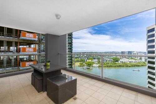 Oaks Panoramic 2br City Apartment With Pool, Parking, Gym - Spring Hill