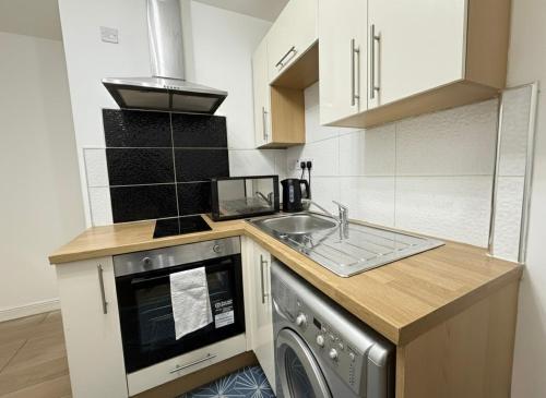 Elegant City Studio- Leicester City Centre With Orthopedic Mattress - Leicester