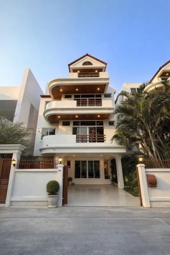 166 Living - Bangkok