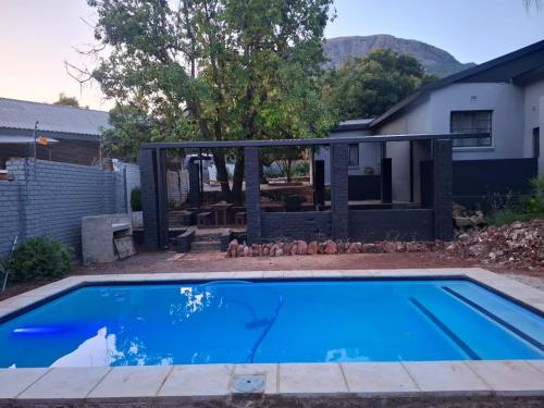 Junior's Inn Place - Hartbeespoort