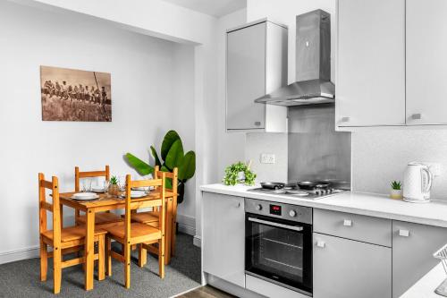 4bd City Centre Parking,workspace,garden,pooltable - Nottingham
