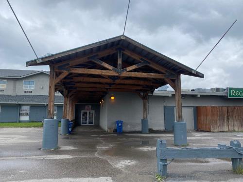 Burntwood Hotel And Restaurant - Manitoba