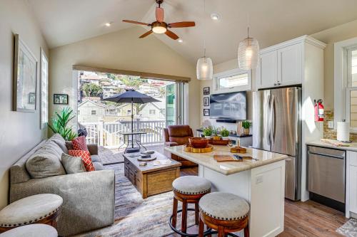 Walk To Bay & Pleasure Pier! Catalina Island Stay - Avalon, CA