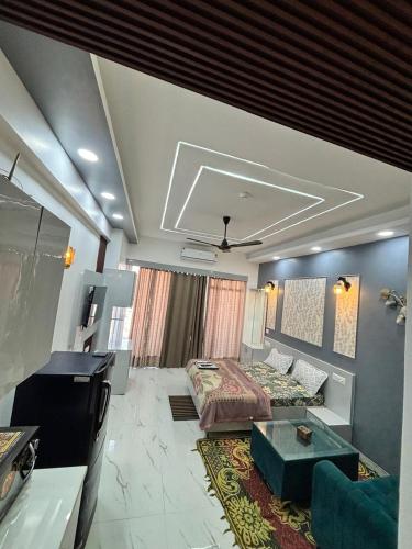 Prime Stay Luxury Studio - Noida