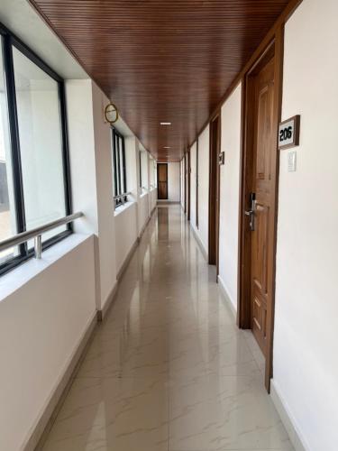 Triva Hotel & Service Apartments, Near Medical College - Thiruvananthapuram