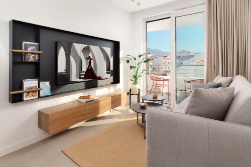 Urban Nook Design Apartments - Private Garage Parking - Split