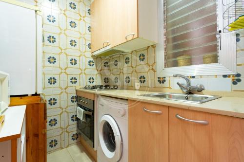 Stylish Flat Near Montjuic & City Center - バルセロナ