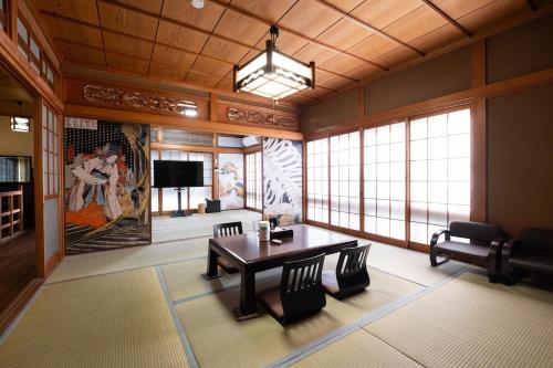 Enjoy The Beautiful Sea And The Local Port Town Right In Front Of You! A 3-story Private Facility Wh - Bizen