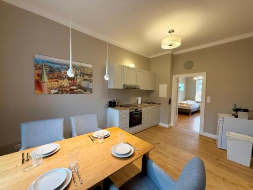 Liva Stays Schwerin Zentrum - 4 Ferienwohnungen Mit Kuche Und Wlan - Nahe Hauptbahnhof - Ideal Fur F - Schwerin