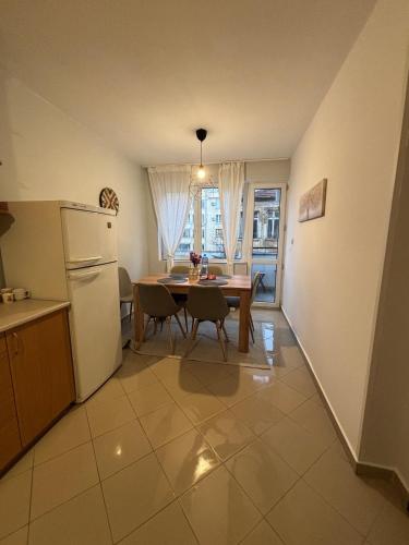 2 Apartments 15 Seconds From Main Street - Sofia