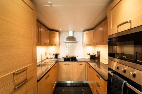 Cozy 2br Apt In Greenwich, Near O2 Arena And Excel, Fast Wi-fi, Free Parking, Excellent Links Elizab - Woolwich
