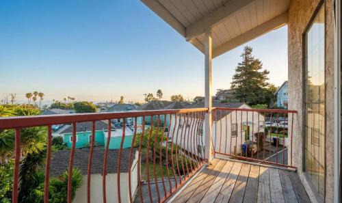 Santa Cruz Retreat Near Beach With Free Parking - Santa Cruz, CA