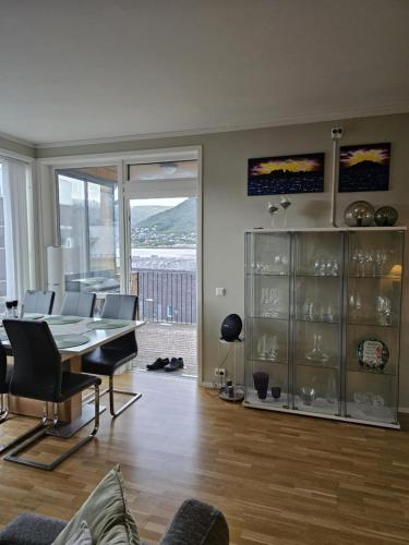 Sentrumsnær Leilighet - Tromsø