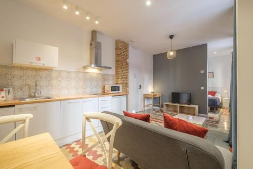 Apt With Antique Floor & Lots Of Sun Light - Valence en Espagne