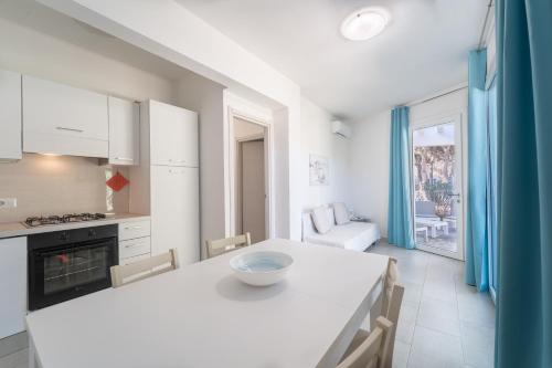 Angolo Mare Apartments & Rooms - Sardinia Island