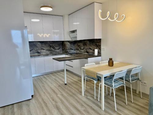 Luxury Urban Retreat, Terrace & View - Košice